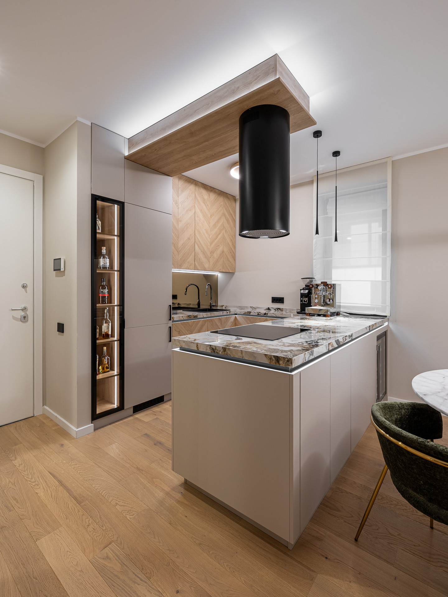 PRECIOUS PECAN - RIDA - Design Interior