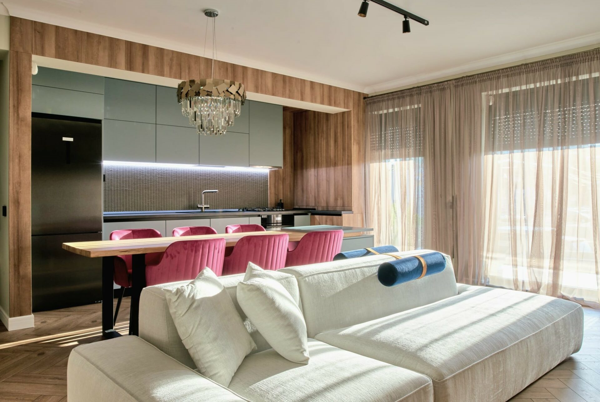 FRESH FLOWERS - RIDA - Design Interior